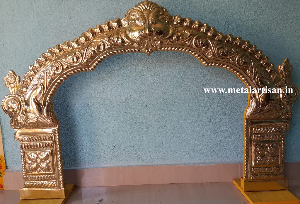 Brass Handcrafted Makara Thoranam / Prabhavali – Traditional Temple ...
